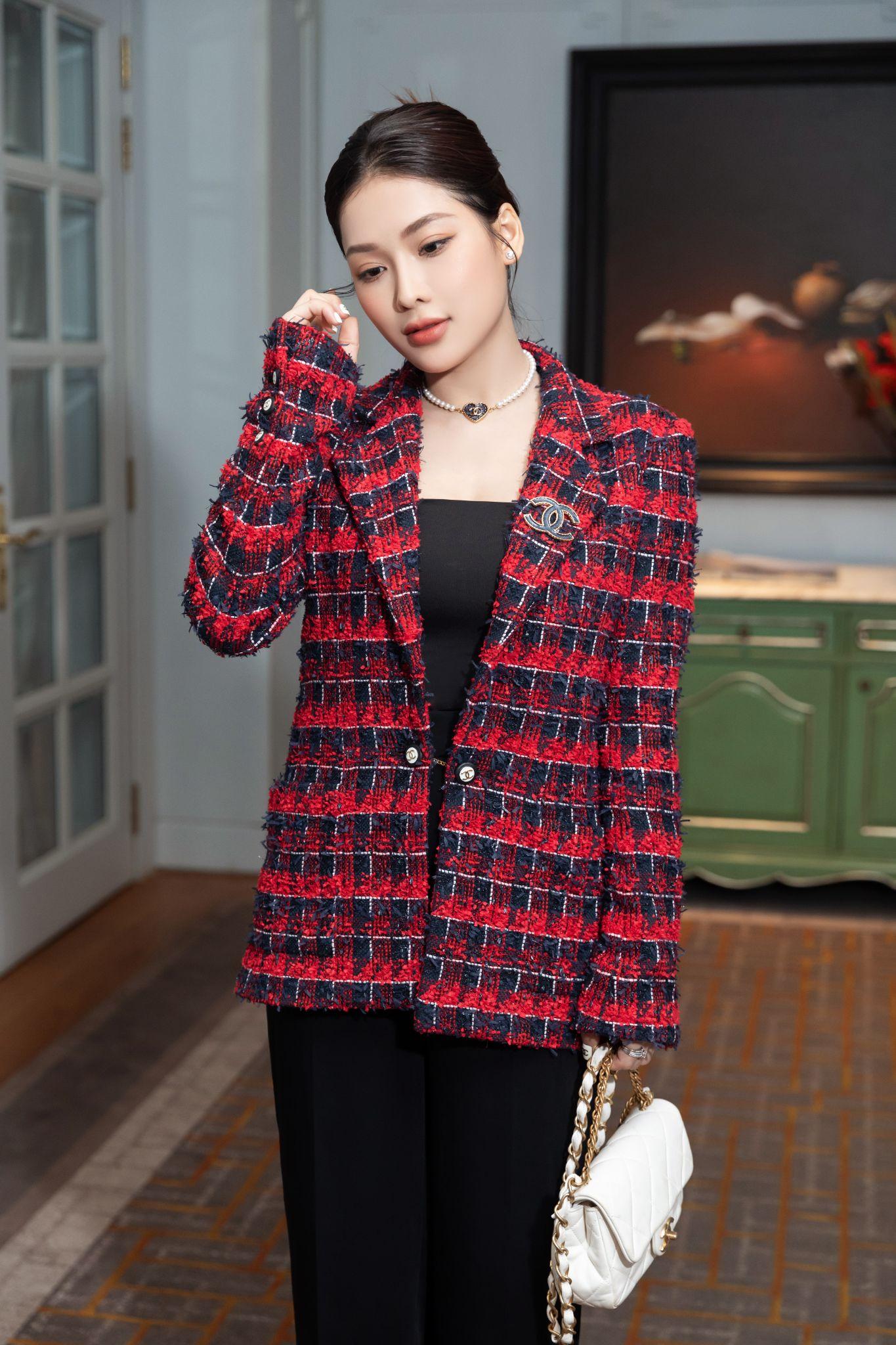 Ruby Huynh tiếp tục khẳng định gu thời trang ấn tượng khi xuất hiện ...