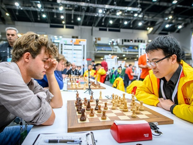 Hấp dẫn Quang Liêm căng não đấu “vua cờ” Magnus Carlsen tại Olympiad 2024