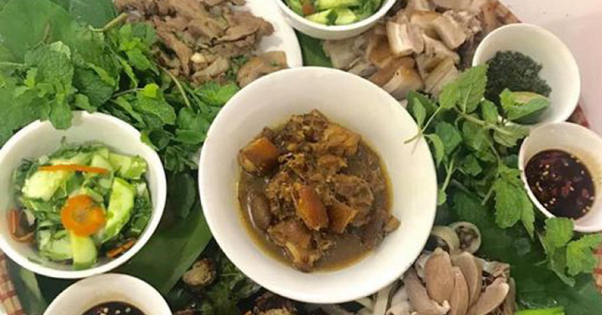Thịt heo đen bản địa Bát Xát, muốn ăn phải chờ