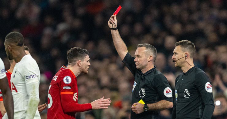 Rực lửa derby Manchester Vua thẻ đỏ Tierney cầm còi, MU coi chừng ôm hận