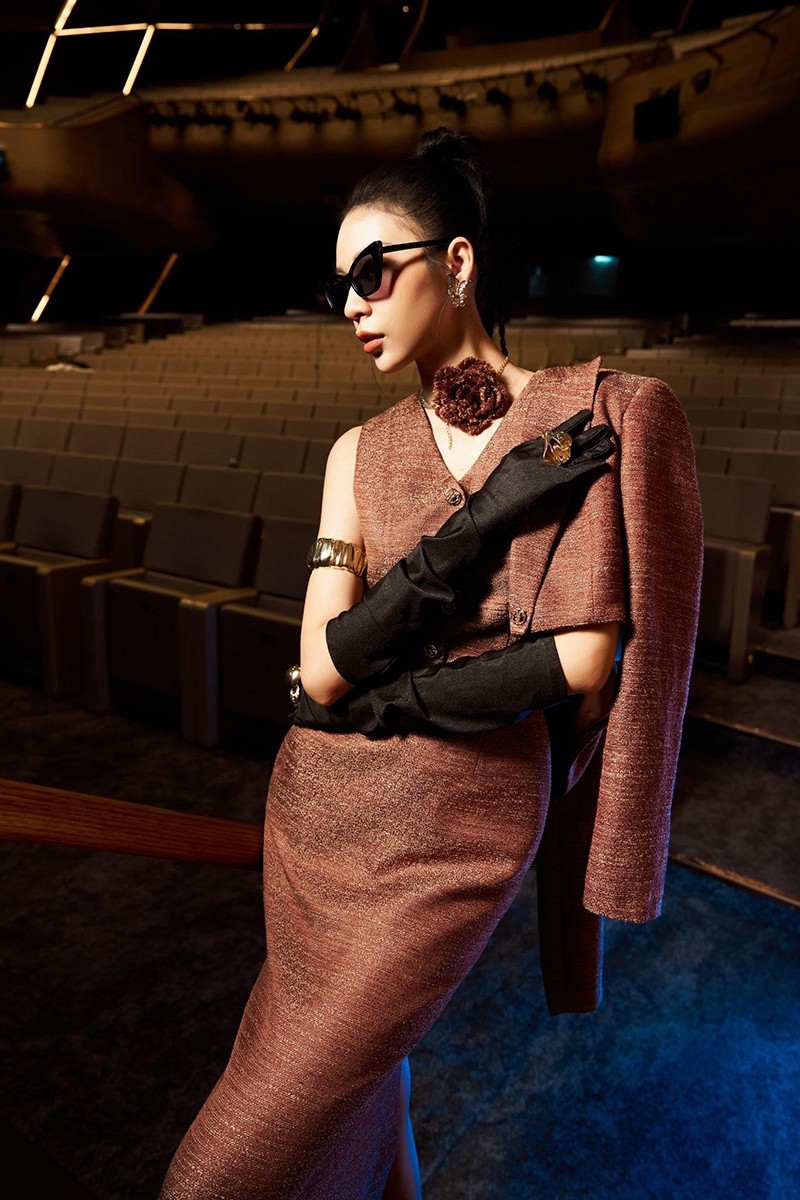 Phí Phương Anh gây ấn tượng với phong cách Neofolk trong bộ sưu tập ghi dấu tuổi 17 của Eva de Eva